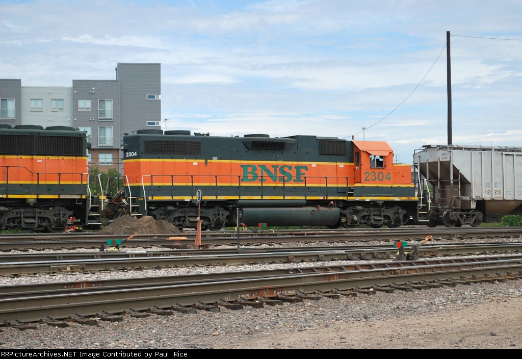 BNSF 2304